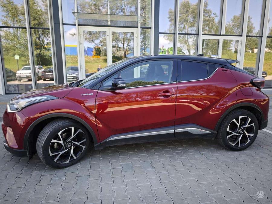 Красный Тойота C-HR 2019 в Вильнюс, объемом двигателя 1.80 л и пробегом 161 тыс. км за 17800 €, фото 8 на AUTOMOTO.COM.LV
