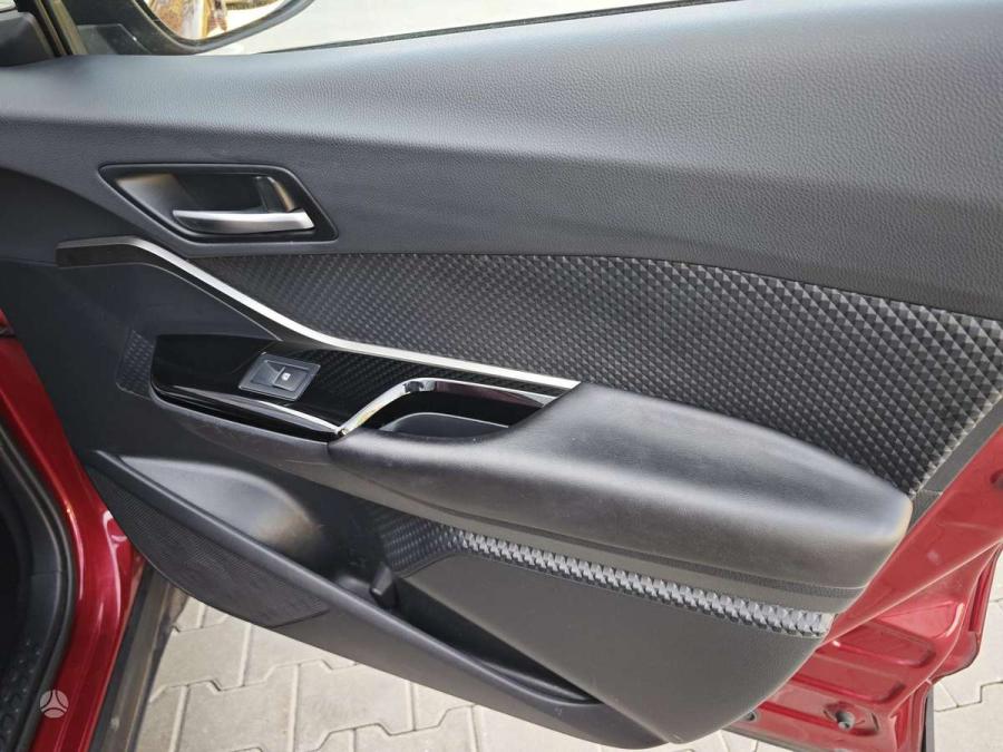 Красный Тойота C-HR 2019 в Вильнюс, объемом двигателя 1.80 л и пробегом 161 тыс. км за 17800 €, фото 23 на AUTOMOTO.COM.LV