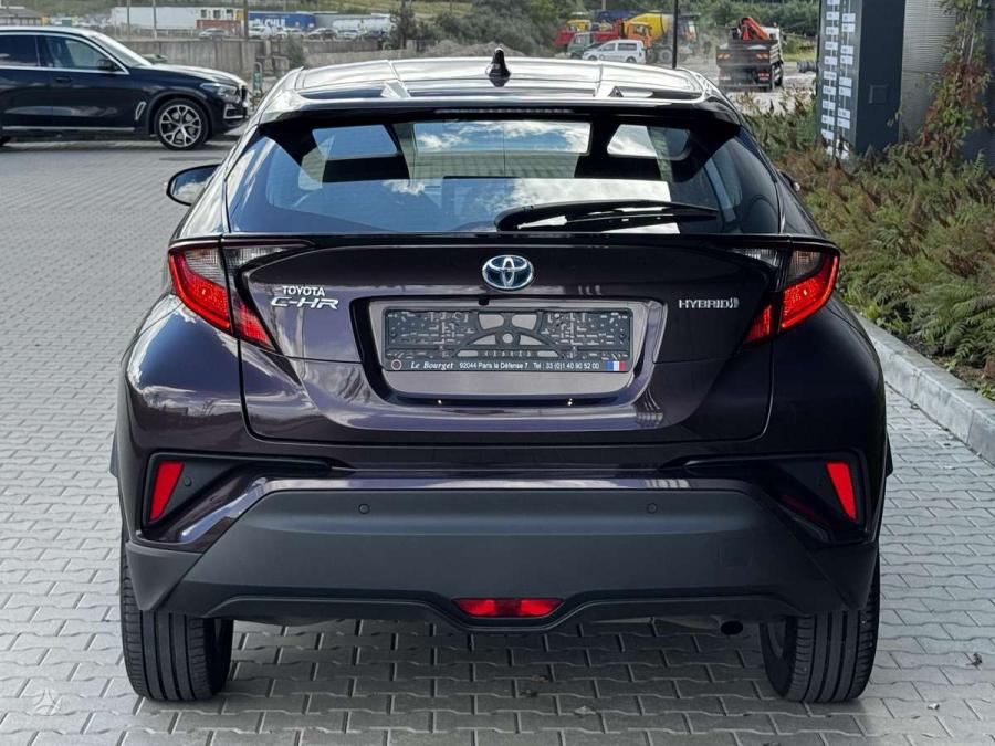 Sarkans Toyota C-HR 2022 Viļņa, ar dzinēja tilpumu 1.80 L un nobraukumu 146 tūkst. km par 20900 €, foto 4 vietnē AUTOMOTO.COM.LV