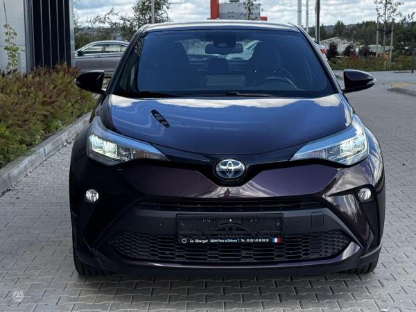 Sarkans Toyota C-HR 2022 Viļņa, ar dzinēja tilpumu 1.80 L un nobraukumu 146 tūkst. km par 20900 €, foto 5 vietnē AUTOMOTO.COM.LV