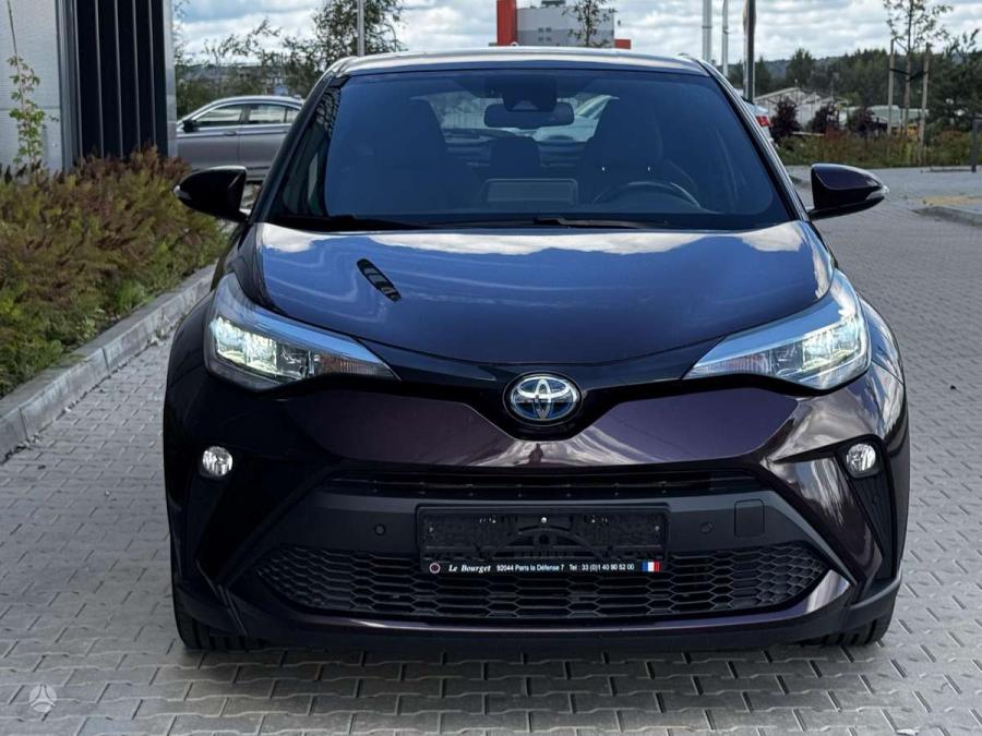 Sarkans Toyota C-HR 2022 Viļņa, ar dzinēja tilpumu 1.80 L un nobraukumu 146 tūkst. km par 20900 €, foto 5 vietnē AUTOMOTO.COM.LV