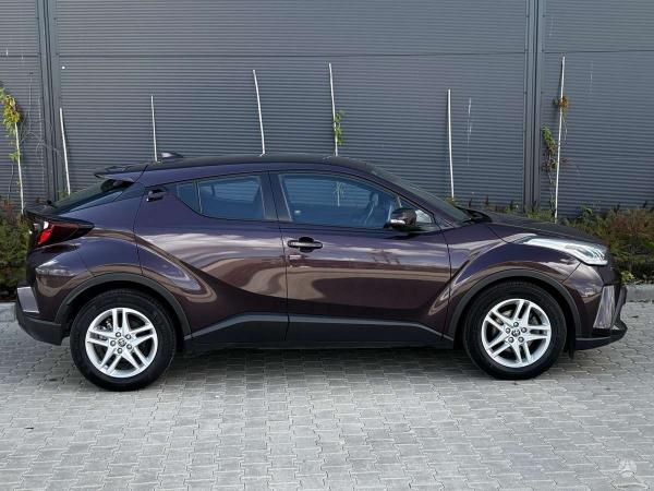 Sarkans Toyota C-HR 2022 Viļņa, ar dzinēja tilpumu 1.80 L un nobraukumu 146 tūkst. km par 20900 €, foto 8 vietnē AUTOMOTO.COM.LV