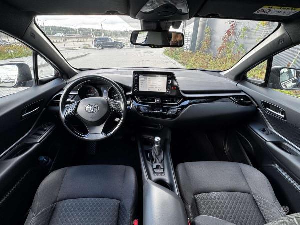Sarkans Toyota C-HR 2022 Viļņa, ar dzinēja tilpumu 1.80 L un nobraukumu 146 tūkst. km par 20900 €, foto 9 vietnē AUTOMOTO.COM.LV