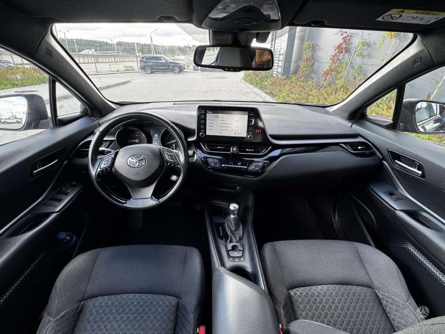 Sarkans Toyota C-HR 2022 Viļņa, ar dzinēja tilpumu 1.80 L un nobraukumu 146 tūkst. km par 20900 €, foto 9 vietnē AUTOMOTO.COM.LV