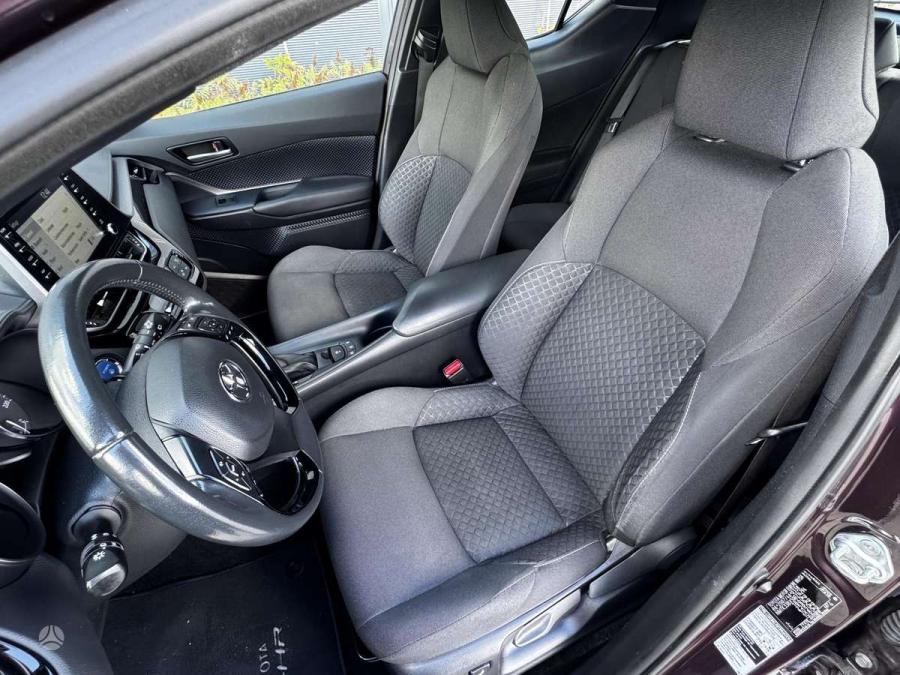 Sarkans Toyota C-HR 2022 Viļņa, ar dzinēja tilpumu 1.80 L un nobraukumu 146 tūkst. km par 20900 €, foto 10 vietnē AUTOMOTO.COM.LV