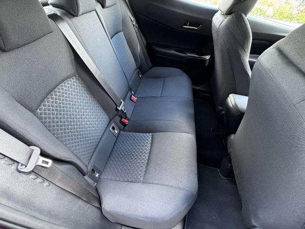 Sarkans Toyota C-HR 2022 Viļņa, ar dzinēja tilpumu 1.80 L un nobraukumu 146 tūkst. km par 20900 €, foto 11 vietnē AUTOMOTO.COM.LV