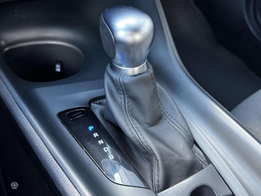 Sarkans Toyota C-HR 2022 Viļņa, ar dzinēja tilpumu 1.80 L un nobraukumu 146 tūkst. km par 20900 €, foto 20 vietnē AUTOMOTO.COM.LV