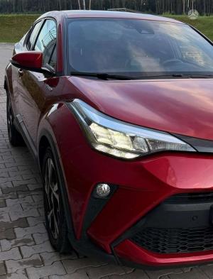 Красный Тойота C-HR 2023 в Вильнюс, объемом двигателя 1.80 л и пробегом 249 тыс. км за 17990 €, фото  на AUTOMOTO.COM.LV