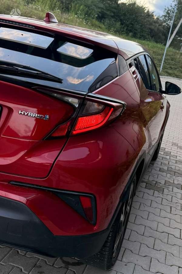 Sarkans Toyota C-HR 2023 Viļņa, ar dzinēja tilpumu 1.80 L un nobraukumu 249 tūkst. km par 17990 €, foto 9 vietnē AUTOMOTO.COM.LV