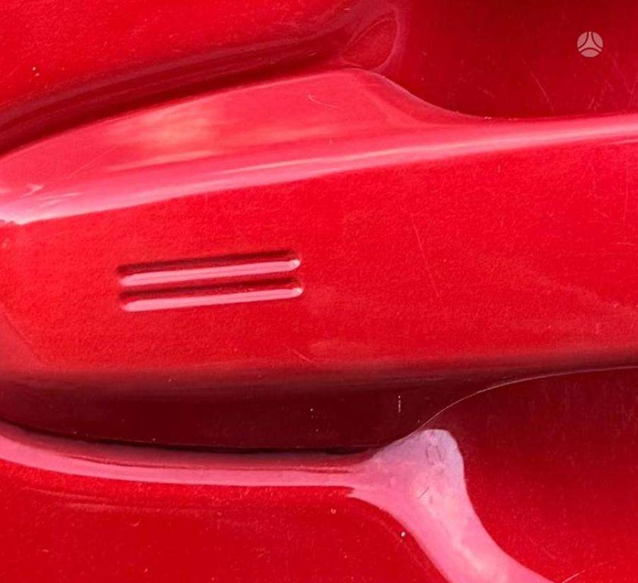 Красный Тойота C-HR 2023 в Вильнюс, объемом двигателя 1.80 л и пробегом 249 тыс. км за 17990 €, фото 28 на AUTOMOTO.COM.LV