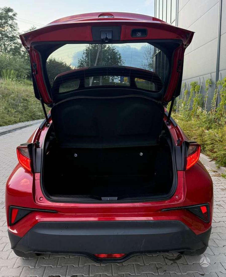 Красный Тойота C-HR 2023 в Вильнюс, объемом двигателя 1.80 л и пробегом 249 тыс. км за 17990 €, фото 34 на AUTOMOTO.COM.LV