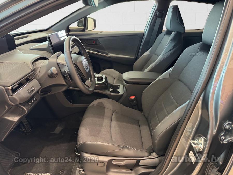 Toyota C-HR 2026 in Parnu, with an engine capacity of 0.00 L and mileage of 8 thousand km for 44500 €, photo 12 on AUTOMOTO.COM.LV