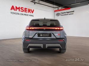 Toyota C-HR 2026 Tallina, ar dzinēja tilpumu 0.00 L un nobraukumu 13 tūkst. km par 44490 €, foto 5 vietnē AUTOMOTO.COM.LV