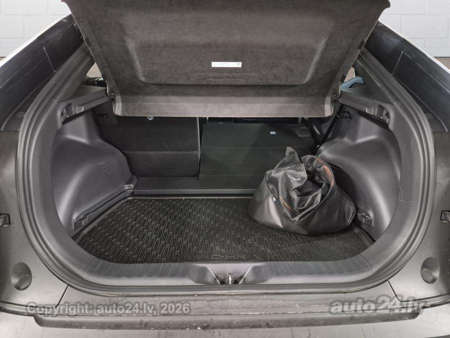 Toyota C-HR 2026 Tallina, ar dzinēja tilpumu 0.00 L un nobraukumu 13 tūkst. km par 44490 €, foto 11 vietnē AUTOMOTO.COM.LV