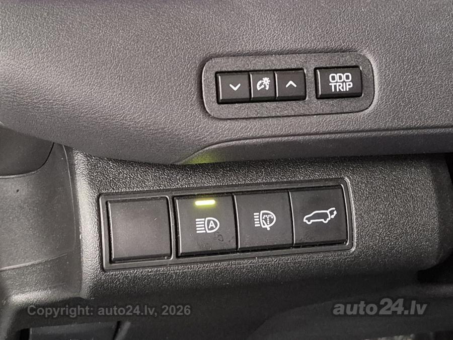 Toyota C-HR 2026 Tallina, ar dzinēja tilpumu 0.00 L un nobraukumu 13 tūkst. km par 44490 €, foto 17 vietnē AUTOMOTO.COM.LV