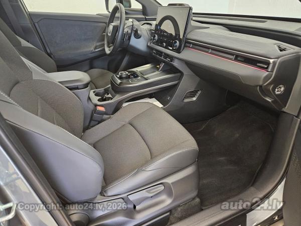 Toyota C-HR 2026 in Rakvere, with an engine capacity of 0.00 L and mileage of 14 thousand km for 44490 €, photo 6 on AUTOMOTO.COM.LV