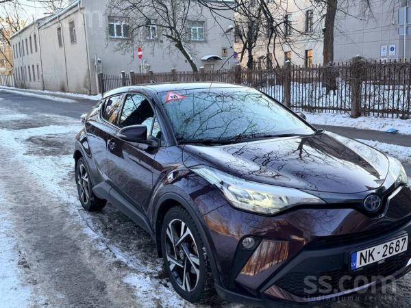 Фиолетовый Тойота C-HR 2023 в Рига, объемом двигателя 1.80 л и пробегом 54 тыс. км за 22000 €, фото 7 на AUTOMOTO.COM.LV