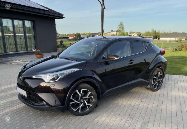 Violets Toyota C-HR 2019 Alīta, ar dzinēja tilpumu 1.20 L un nobraukumu 88 tūkst. km par 11500 €, foto 3 vietnē AUTOMOTO.COM.LV