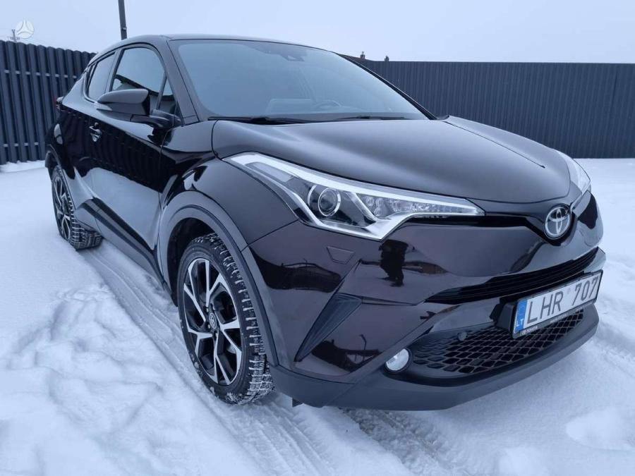 Violets Toyota C-HR 2019 Alīta, ar dzinēja tilpumu 1.20 L un nobraukumu 88 tūkst. km par 11500 €, foto 6 vietnē AUTOMOTO.COM.LV