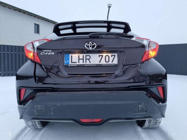 Violets Toyota C-HR 2019 Alīta, ar dzinēja tilpumu 1.20 L un nobraukumu 88 tūkst. km par 11500 €, foto 8 vietnē AUTOMOTO.COM.LV