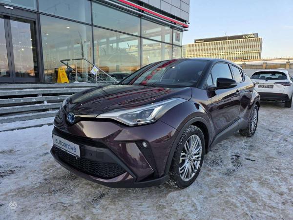 Фиолетовый Тойота C-HR 2022 в Вильнюс, объемом двигателя 1.99 л и пробегом 95 тыс. км за 24980 €, фото 1 на AUTOMOTO.COM.LV