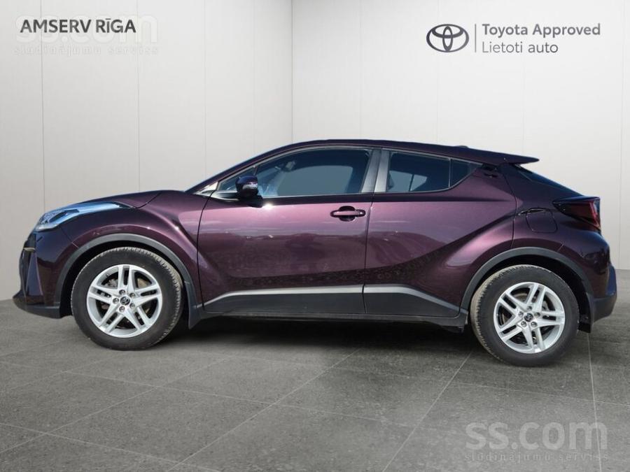 Violets Toyota C-HR 2022 Rīga, ar dzinēja tilpumu 1.80 L un nobraukumu 80 tūkst. km par 20900 €, foto 4 vietnē AUTOMOTO.COM.LV