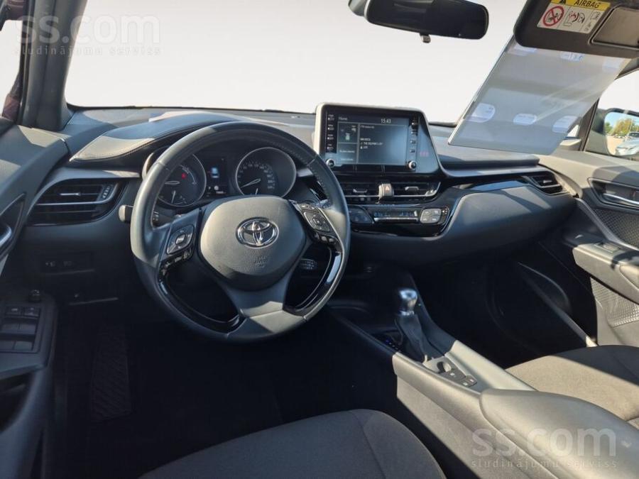Violets Toyota C-HR 2022 Rīga, ar dzinēja tilpumu 1.80 L un nobraukumu 80 tūkst. km par 20900 €, foto 10 vietnē AUTOMOTO.COM.LV