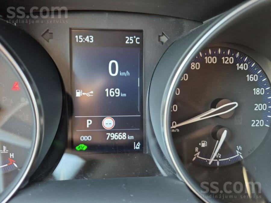Violets Toyota C-HR 2022 Rīga, ar dzinēja tilpumu 1.80 L un nobraukumu 80 tūkst. km par 20900 €, foto 14 vietnē AUTOMOTO.COM.LV