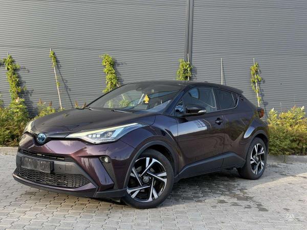 Фиолетовый Тойота C-HR 2022 в Вильнюс, объемом двигателя 1.80 л и пробегом 141 тыс. км за 18999 €, фото 2 на AUTOMOTO.COM.LV