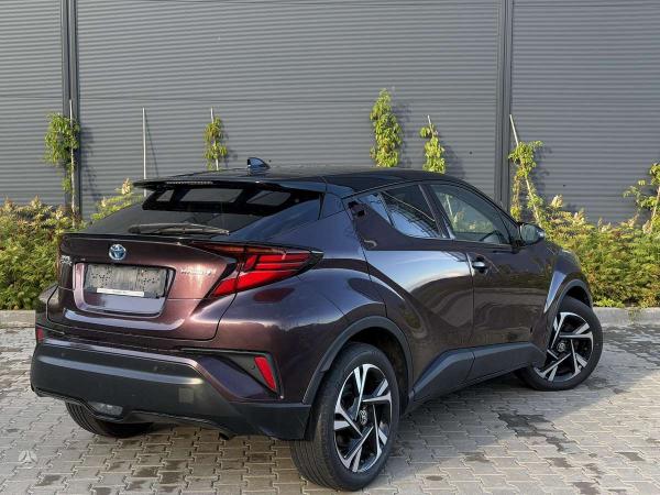 Фиолетовый Тойота C-HR 2022 в Вильнюс, объемом двигателя 1.80 л и пробегом 141 тыс. км за 18999 €, фото 7 на AUTOMOTO.COM.LV