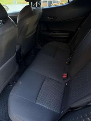 Violet Toyota C-HR 2022 in Vilnius, with an engine capacity of 1.80 L and mileage of 141 thousand km for 18999 €, photo 16 on AUTOMOTO.COM.LV