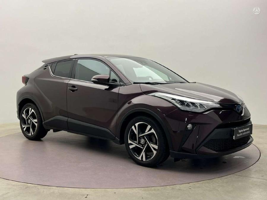 Violets Toyota C-HR 2023 Panevēža, ar dzinēja tilpumu 1.80 L un nobraukumu 51 tūkst. km par 23500 €, foto 3 vietnē AUTOMOTO.COM.LV