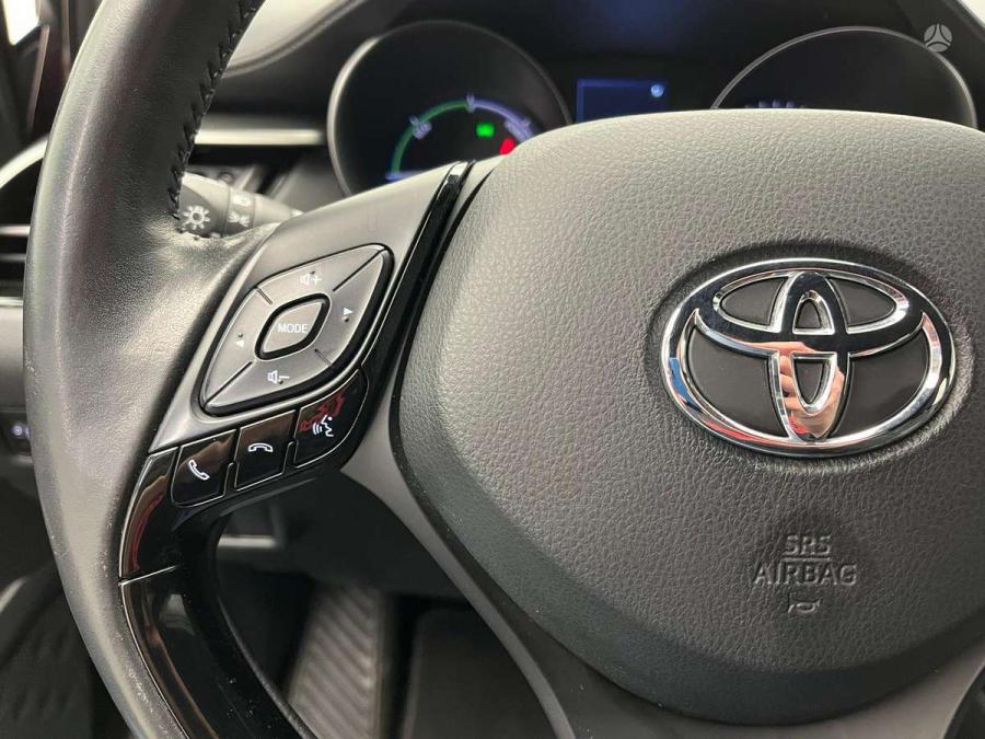 Violets Toyota C-HR 2023 Panevēža, ar dzinēja tilpumu 1.80 L un nobraukumu 51 tūkst. km par 23500 €, foto 20 vietnē AUTOMOTO.COM.LV