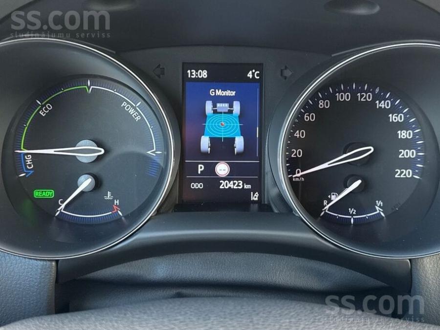 Violet Toyota C-HR 2023 in Riga, with an engine capacity of 2.00 L and mileage of 20 thousand km for 28990 €, photo 14 on AUTOMOTO.COM.LV