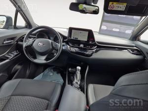 Фиолетовый Тойота C-HR 2023 в Рига, объемом двигателя 1.80 л и пробегом 43 тыс. км за 24900 €, фото 9 на AUTOMOTO.COM.LV