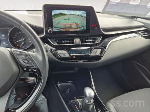 Фиолетовый Тойота C-HR 2023 в Рига, объемом двигателя 1.80 л и пробегом 43 тыс. км за 24900 €, фото 15 на AUTOMOTO.COM.LV