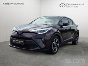 Violet Toyota C-HR 2023 in Riga, with an engine capacity of 1.80 L and mileage of 43 thousand km for 24900 €, photo  on AUTOMOTO.COM.LV