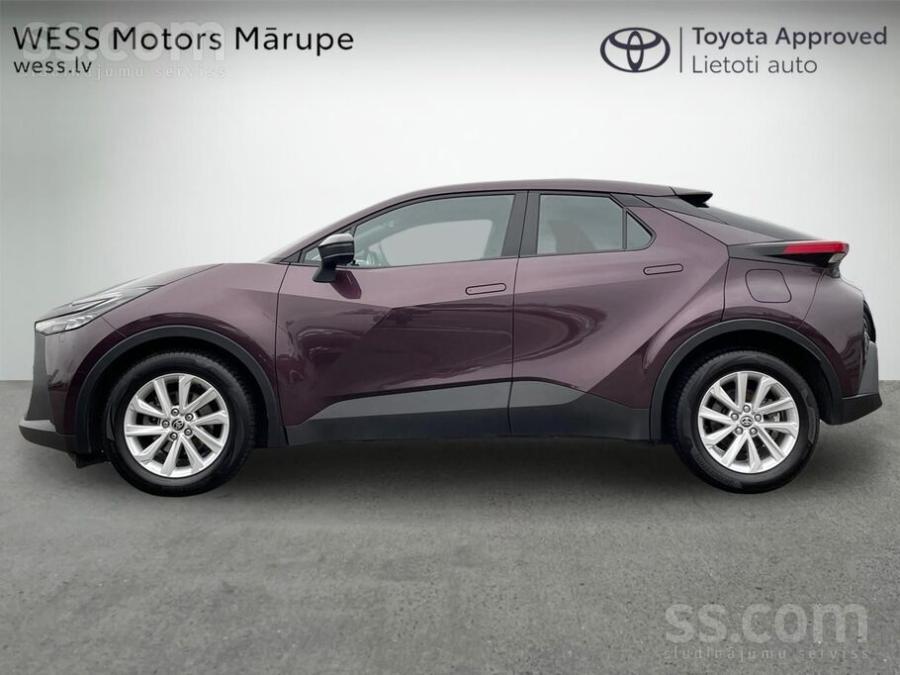 Violets Toyota C-HR 2024 Rīga, ar dzinēja tilpumu 1.80 L un nobraukumu 30 tūkst. km par 28990 €, foto 3 vietnē AUTOMOTO.COM.LV