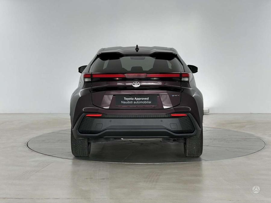 Фиолетовый Тойота C-HR 2024 в Вильнюс, объемом двигателя 1.80 л и пробегом 67 тыс. км за 27900 €, фото 5 на AUTOMOTO.COM.LV