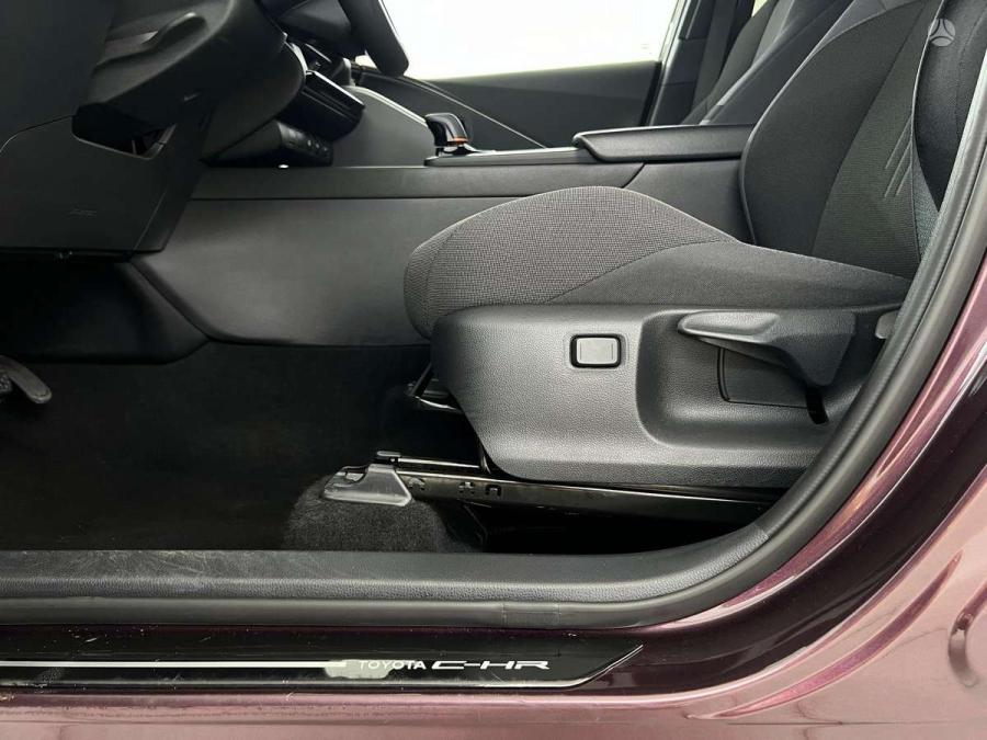 Фиолетовый Тойота C-HR 2024 в Вильнюс, объемом двигателя 1.80 л и пробегом 67 тыс. км за 27900 €, фото 26 на AUTOMOTO.COM.LV