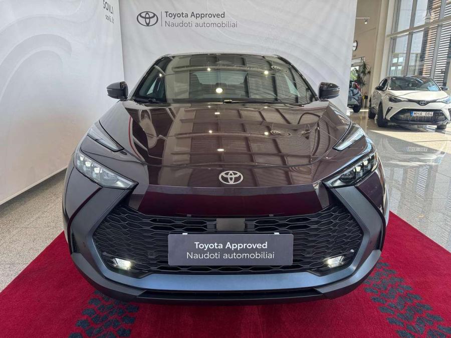 Violet Toyota C-HR 2024 in Siauliai, with an engine capacity of 1.99 L and mileage of 9 thousand km for 32900 €, photo 4 on AUTOMOTO.COM.LV