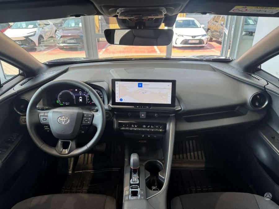 Violet Toyota C-HR 2024 in Siauliai, with an engine capacity of 1.99 L and mileage of 9 thousand km for 32900 €, photo 18 on AUTOMOTO.COM.LV