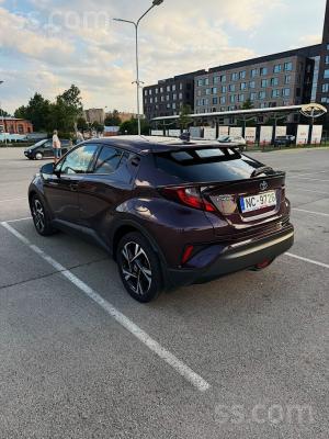 Фиолетовый Тойота C-HR 2022 в Рига, объемом двигателя 1.80 л и пробегом 53 тыс. км за 21400 €, фото 4 на AUTOMOTO.COM.LV