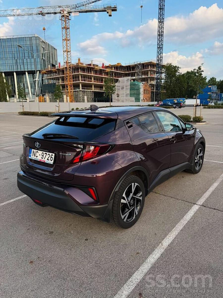 Фиолетовый Тойота C-HR 2022 в Рига, объемом двигателя 1.80 л и пробегом 53 тыс. км за 21400 €, фото 5 на AUTOMOTO.COM.LV