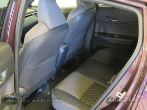Violet Toyota C-HR 2022 in Tallinn, with an engine capacity of 1.80 L and mileage of 65 thousand km for 22500 €, photo 6 on AUTOMOTO.COM.LV