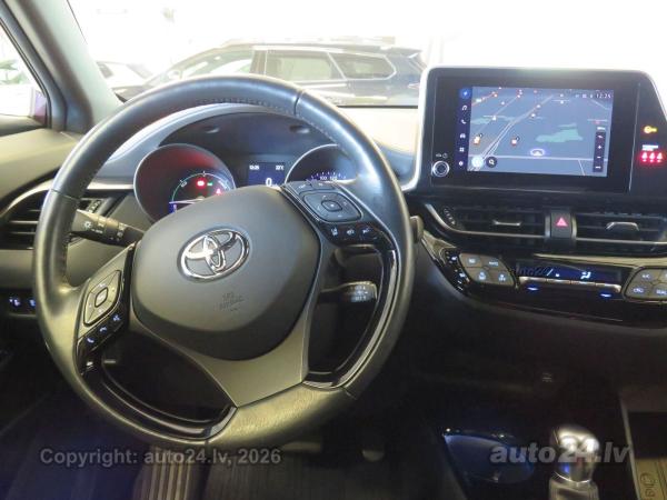Фиолетовый Тойота C-HR 2022 в Таллин, объемом двигателя 1.80 л и пробегом 65 тыс. км за 22500 €, фото 6 на AUTOMOTO.COM.LV