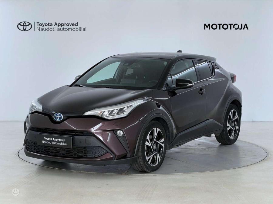 Фиолетовый Тойота C-HR 2023 в Вильнюс, объемом двигателя 1.80 л и пробегом 104 тыс. км за 23900 €, фото 1 на AUTOMOTO.COM.LV
