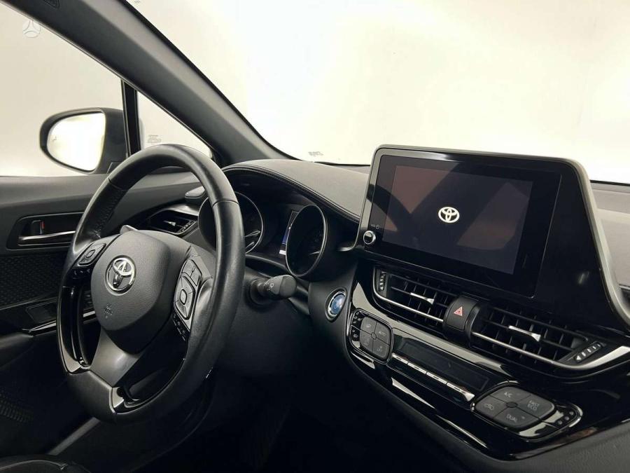 Фиолетовый Тойота C-HR 2023 в Вильнюс, объемом двигателя 1.80 л и пробегом 104 тыс. км за 23900 €, фото 15 на AUTOMOTO.COM.LV