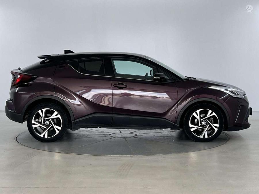 Фиолетовый Тойота C-HR 2023 в Вильнюс, объемом двигателя 1.80 л и пробегом 104 тыс. км за 23900 €, фото 17 на AUTOMOTO.COM.LV