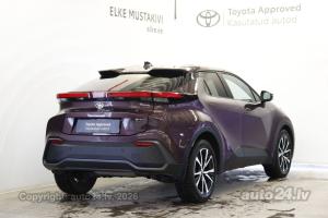 Фиолетовый Тойота C-HR 2024 в Таллин, объемом двигателя 1.80 л и пробегом 14 тыс. км за 29900 €, фото 2 на AUTOMOTO.COM.LV